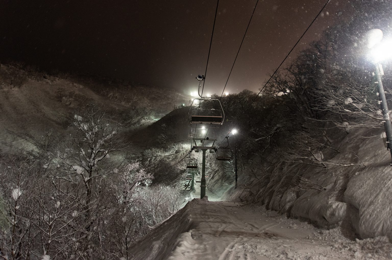 What You Miss If You Only Ski During the Day in Niseko | Niseko United