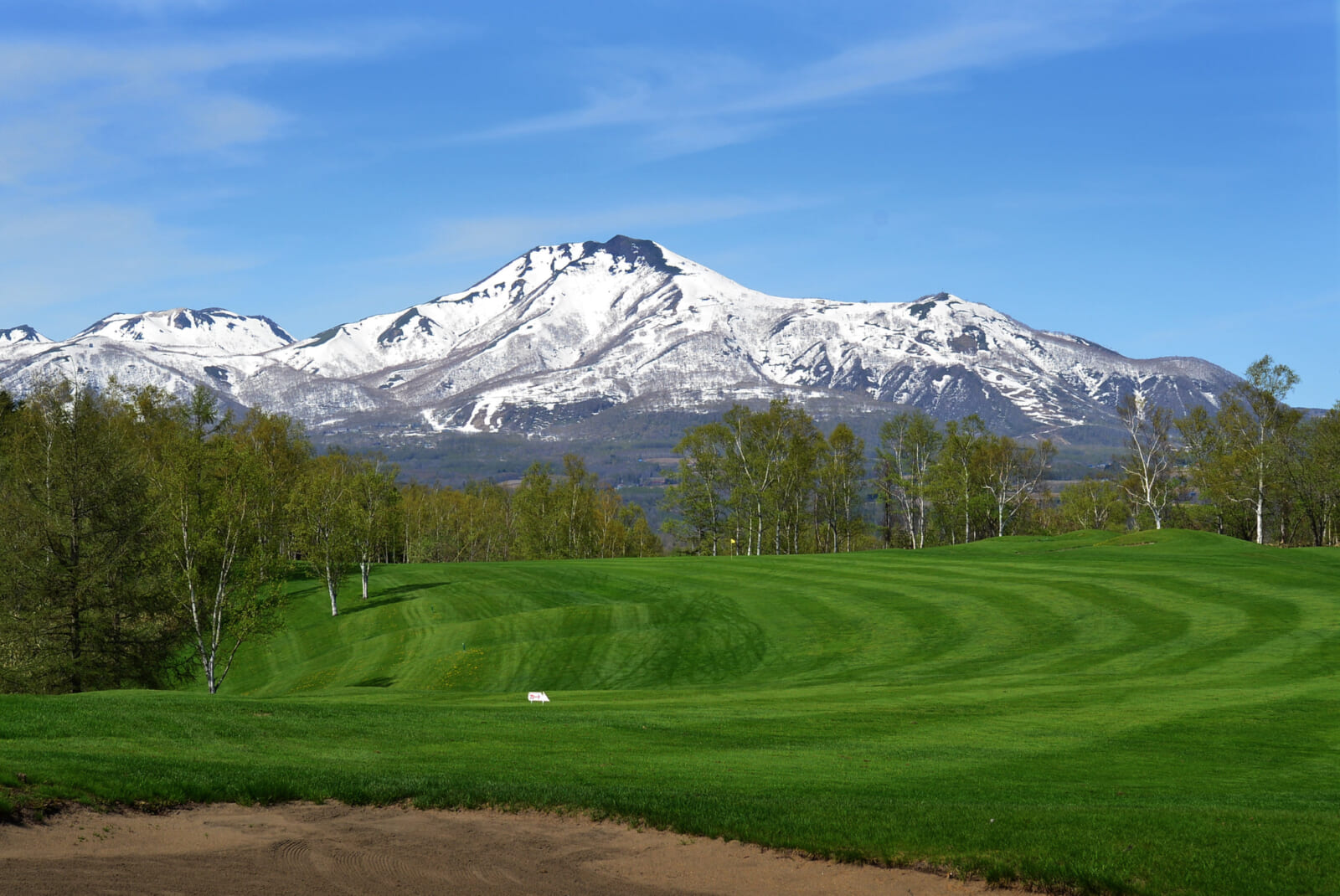Here’s Why Niseko Is Becoming One of Japan’s Hottest Golf Destinations ...
