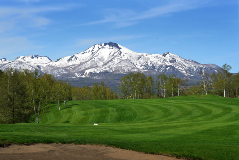 Here’s Why Niseko Is Becoming One of Japan’s Hottest Golf Destinations ...